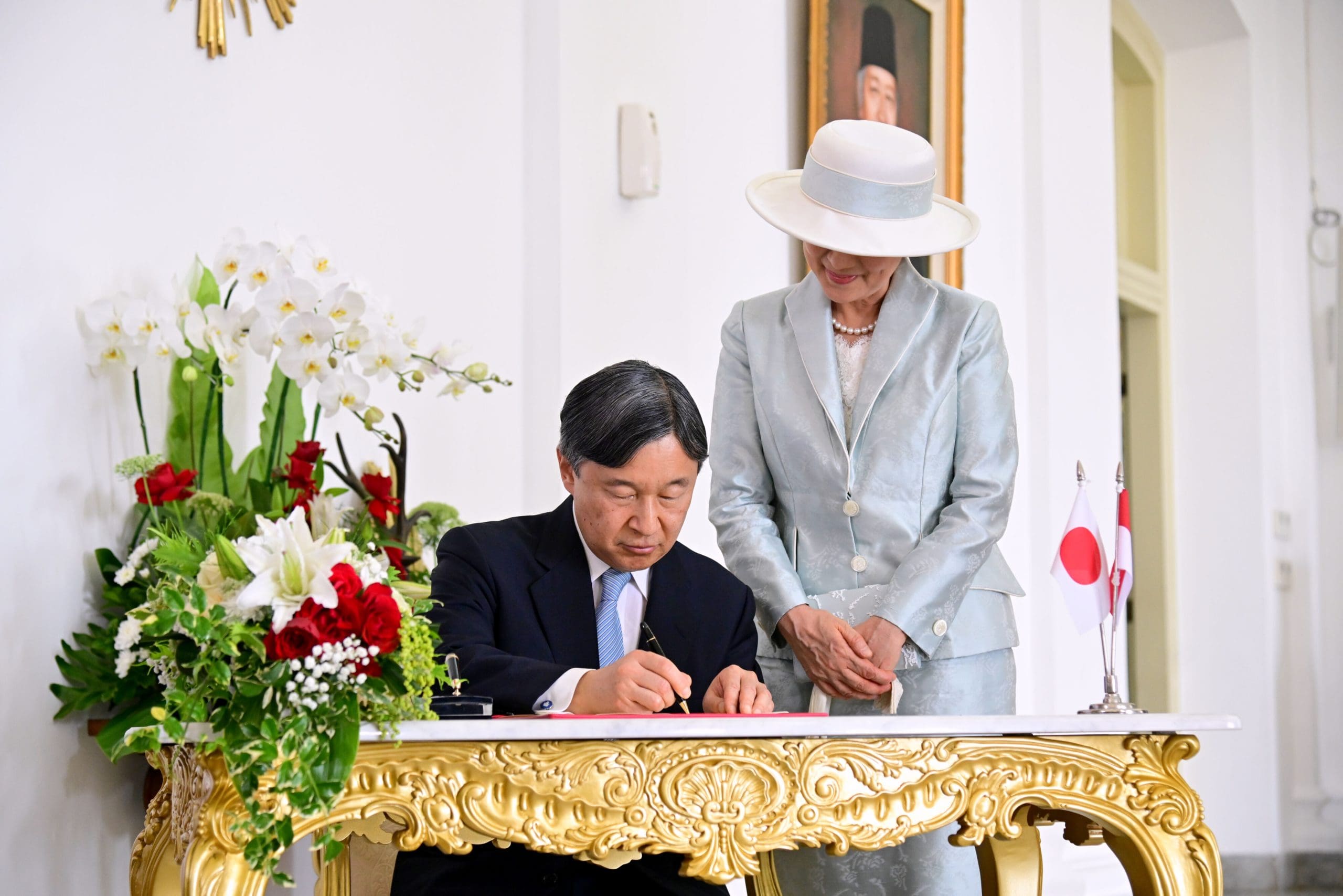 King Willem-Alexander and Emperor Naruhito to watch World Cup match ...