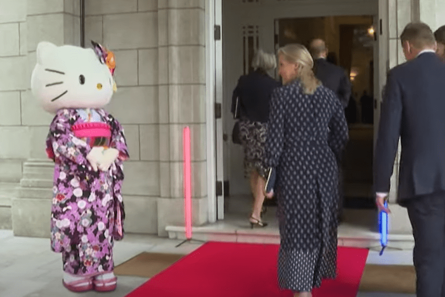 The Duke and Duchess of Edinbugh meet Hello Kitty on first day of Japan ...